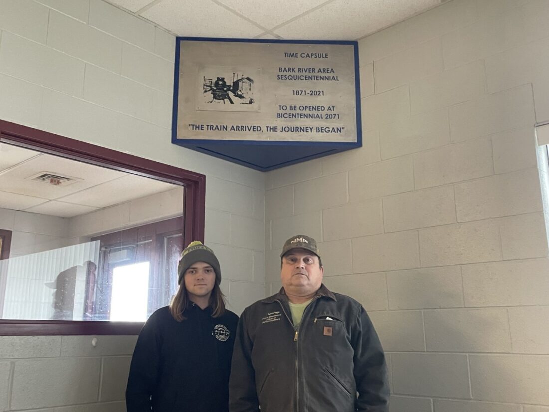 Bark River time capsule sealed during celebration | News, Sports, Jobs ...